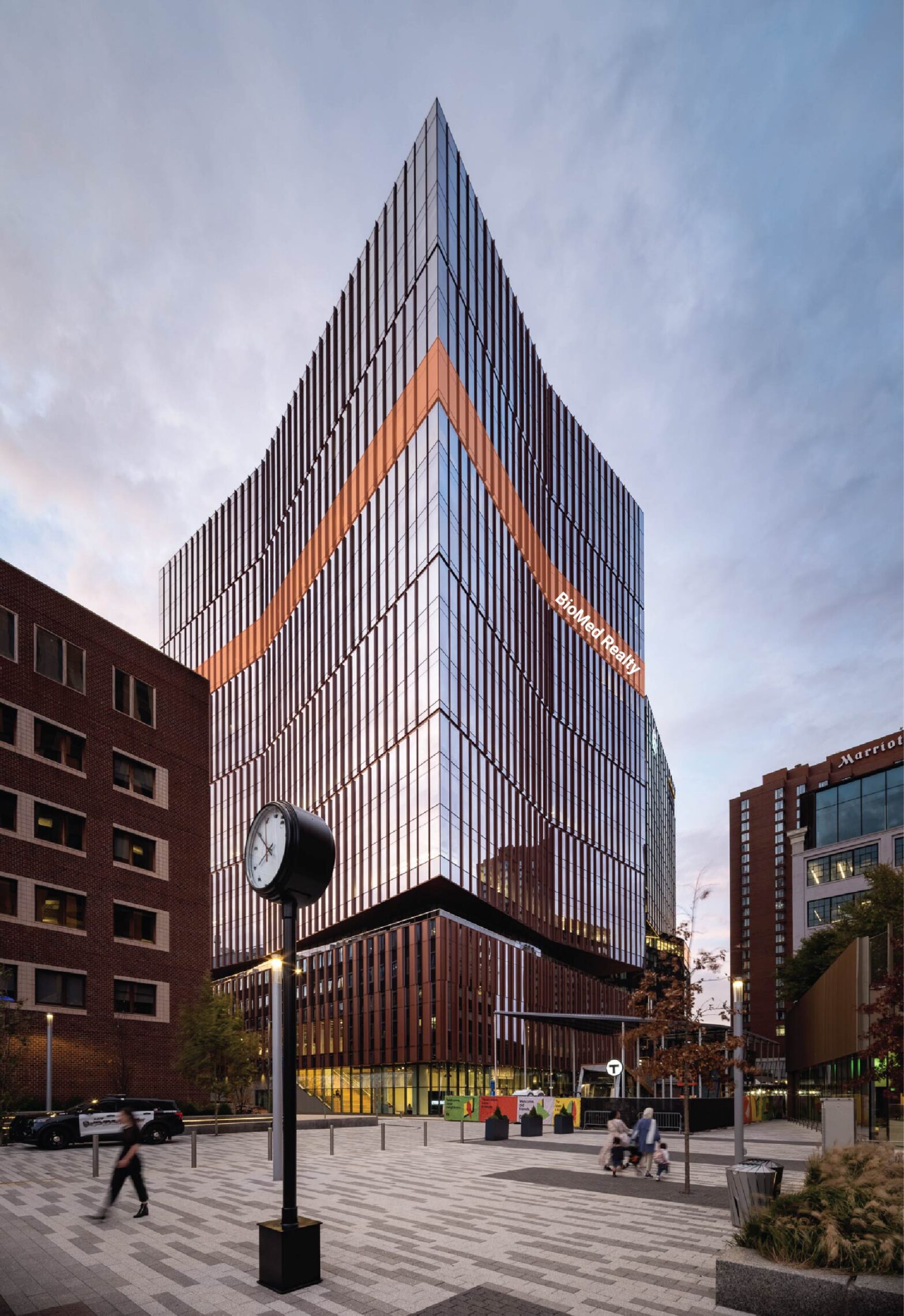 BioMed Realty Offices | Warm, Hospitality-Inspired Office Space