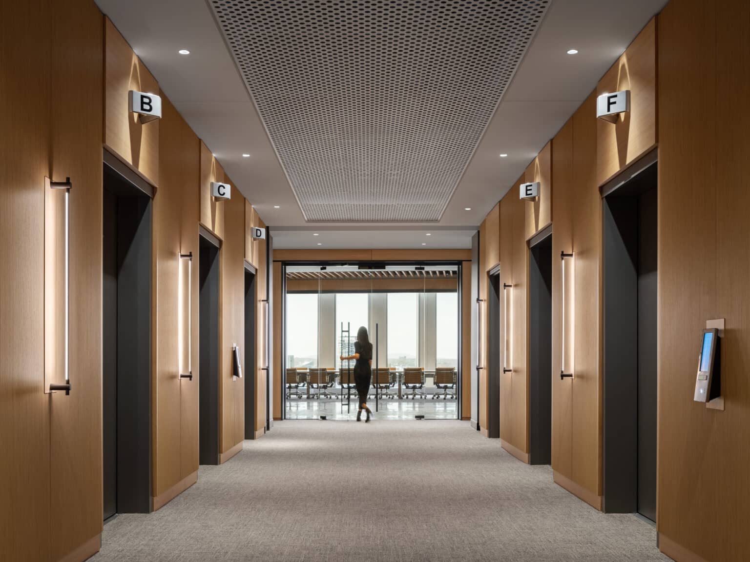 BioMed Realty Offices | Warm, Hospitality-Inspired Office Space