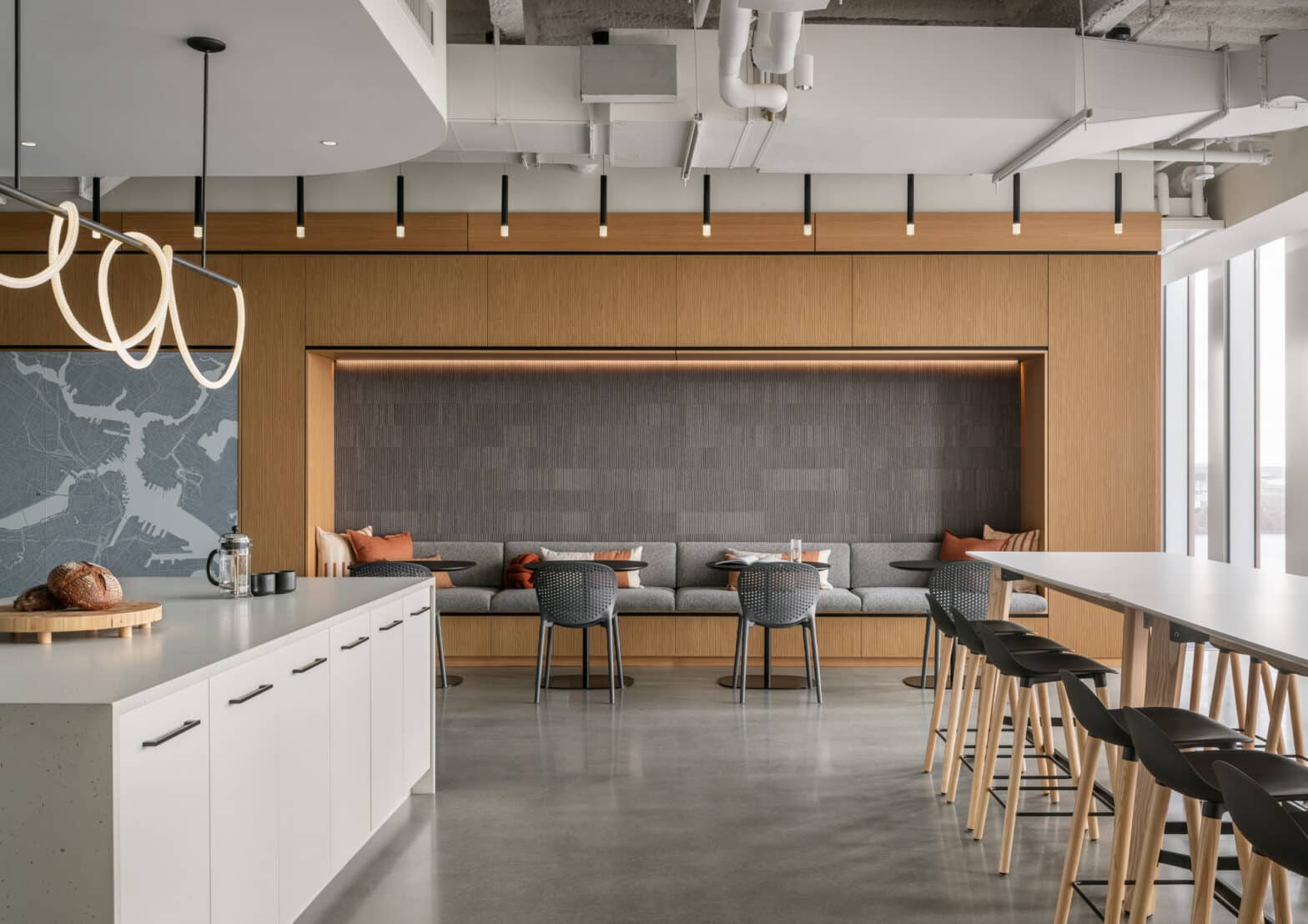 BioMed Realty Offices | Warm, Hospitality-Inspired Office Space